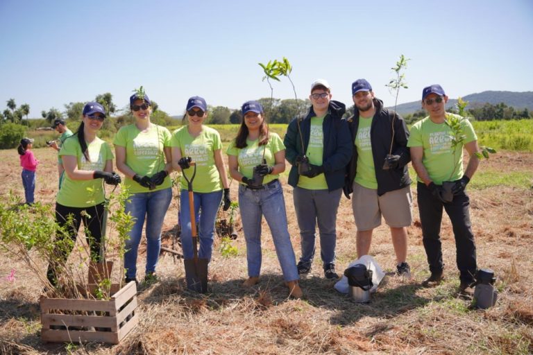 Plantan miles de árboles en la Reserva Guarapi de Yaguarón - A Todo Pulmón
